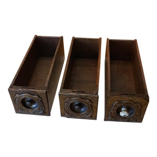 Vintage & Used Victorian Decor, Furniture & Art